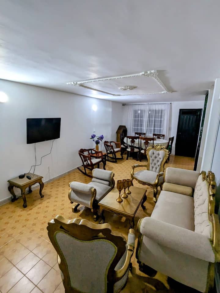 Acogedora Casa 2 Pisos Cercamall - Montería