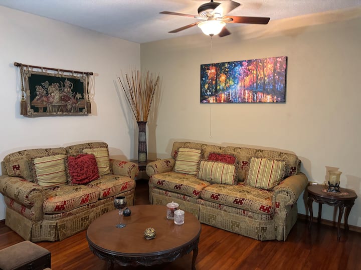 Aby's Home, Cozy With A Great Location - Saltillo