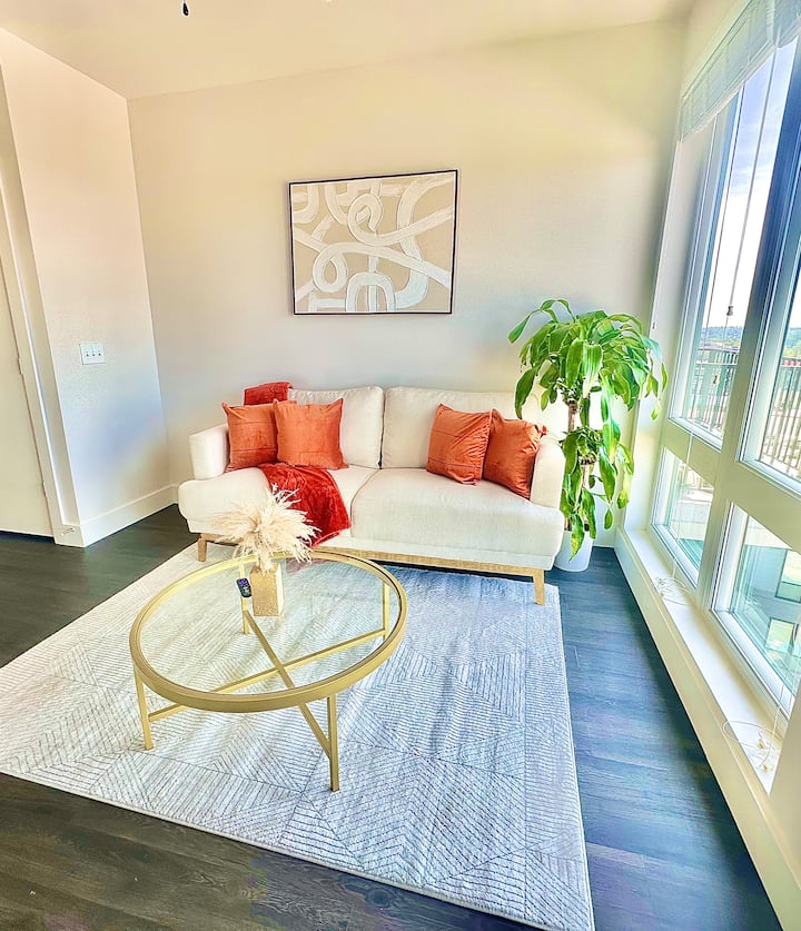 Luxury New Highrise - Atlanta, GA