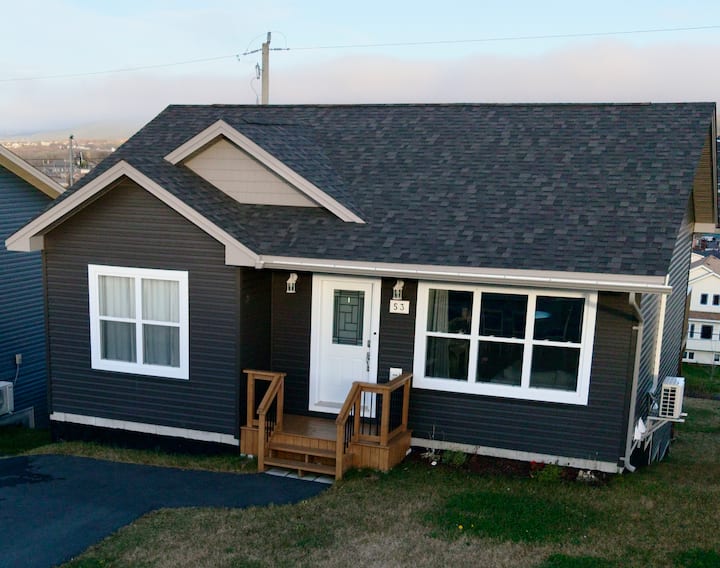 Clean, Cozy & Peaceful 2 Bedroom Retreat In Cbs - カナダ セント・ジョンズ