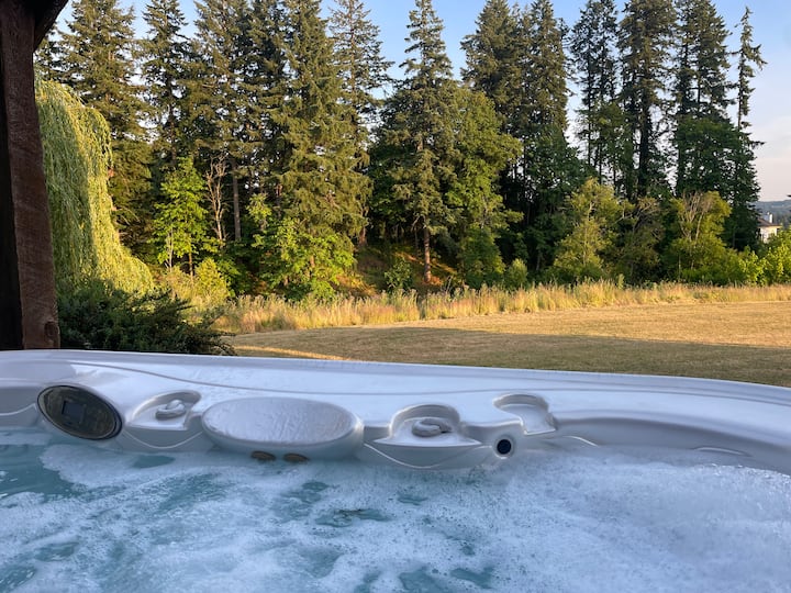 Cozy Farmhouse In Wine Country - Beaverton, OR