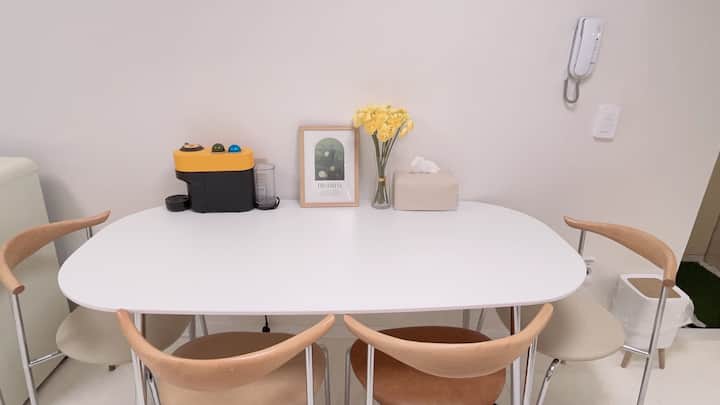 Foret [빔프로젝터, Lp플레이어, 침대 3개] / 넷플릭스 / 체크인 전 짐보관 - Pohang-si