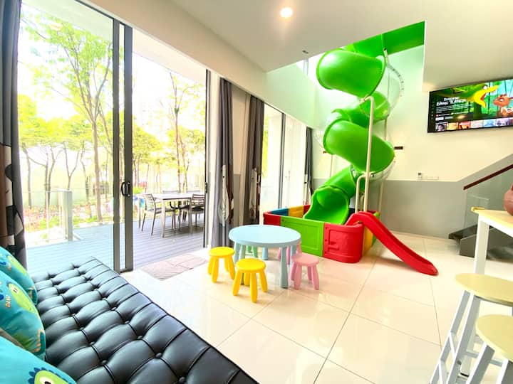 S2 Doorstep Pool Duplex Patio Playground Bunk Bed - Kuala Lumpur