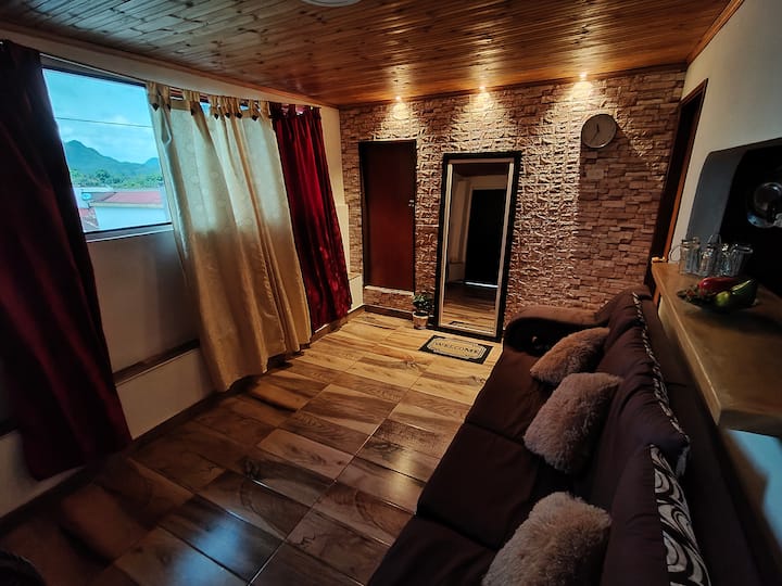 Casa Del Alto - Honda