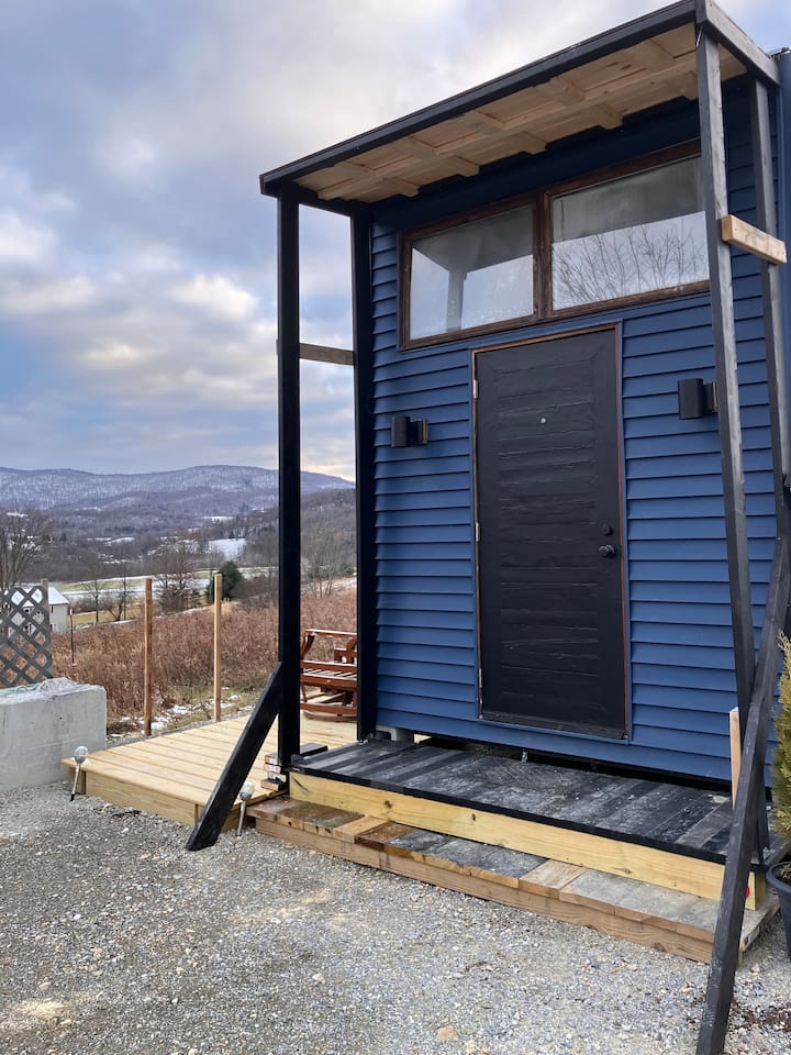 Tiny Blue House - Bennington, VT