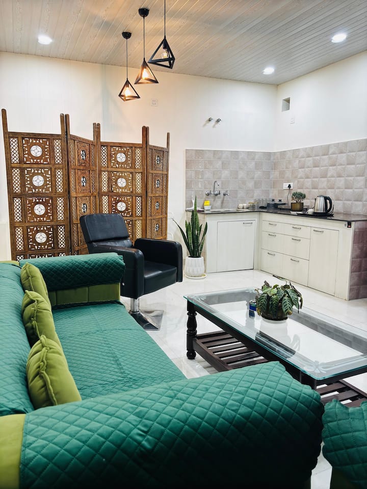 2bhk Walk In Distance-market & Nature - Rishikesh