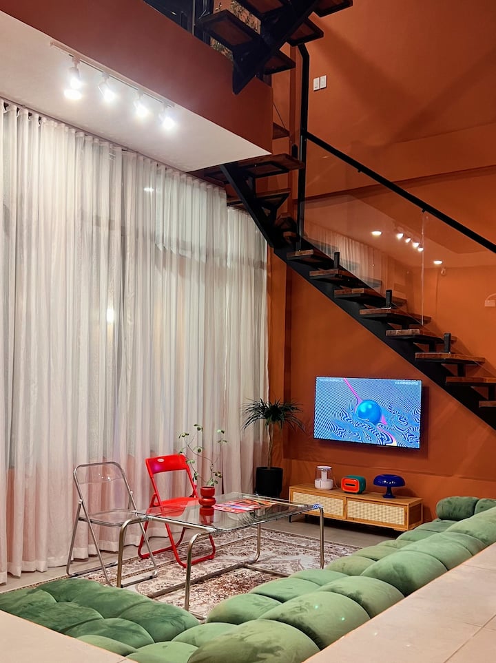 A Modern Mid-century Home With Pool And Roof Deck - Antipolo