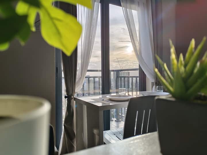 Cozy Studio In It Park W/ Balcony & Stunning View - Lahug