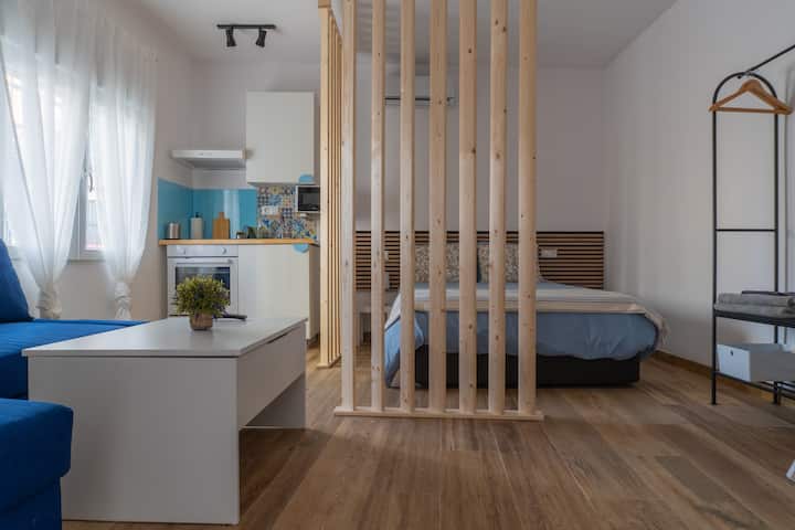 Estudio Completo A Estrenar En Triana. Tranquilo - Sevilla