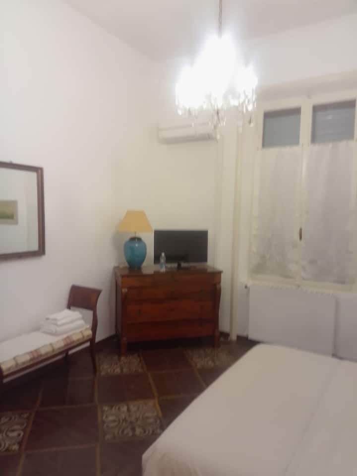 Stanza Matrimoniale B - Piacenza