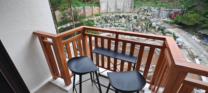 Modern Baguio Studio | Garden + Fast Internet - Baguio