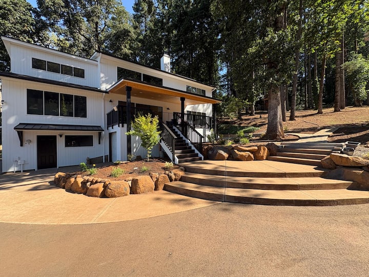 View Home With Acreage - Salem, OR