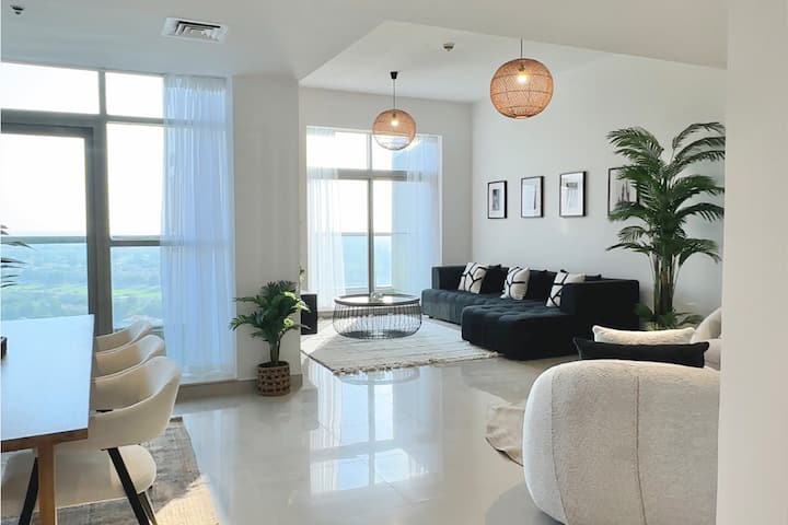 Luxurious Sky Penthouse | 4 Bedrooms | Golf Views - Dubai