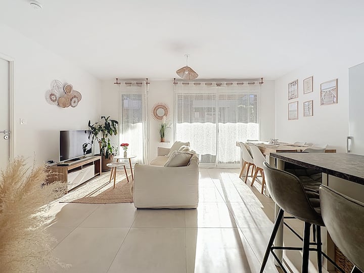 Cocon 2 Chambres, Clim, Terrasse, Parking - Agde