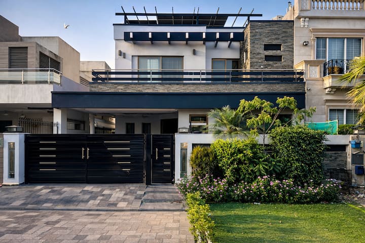 Spacious, Entire 4-bedrooms House In Phase 5, Dha - Lahore