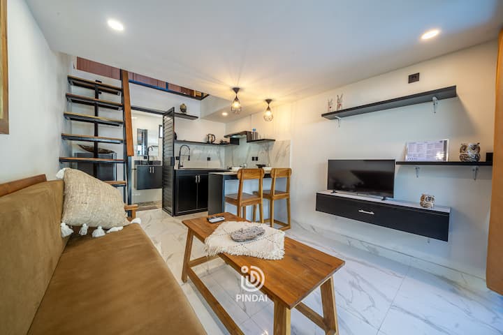 Uluwatu Tiny House 6 + Hotel Matras +Service 24/24 - Uluwatu