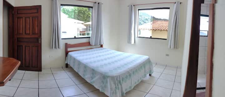 Sobrado Amplo E Espaçoso - Ubatuba