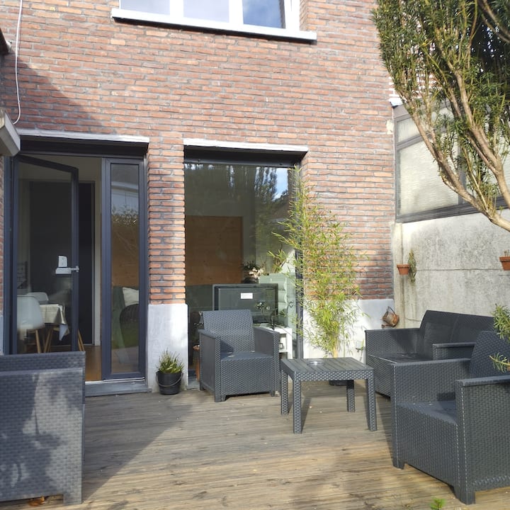 Maison à La Porte De Lille Avec Parking Terrasse - Lila