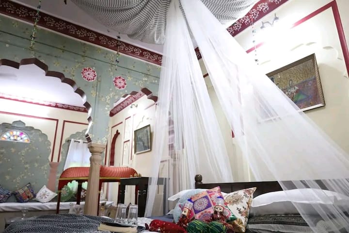 Lavish Staycation+ Huge Bathroom+wifi+city Centre - Jaipur