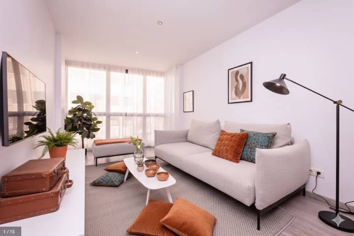 Great 4 Bedroom Groupflat Close Plaza España 10ppl - Barcelona
