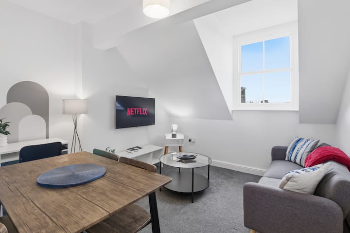 The Loft – Quayside Serviced Apartments - Gloucester