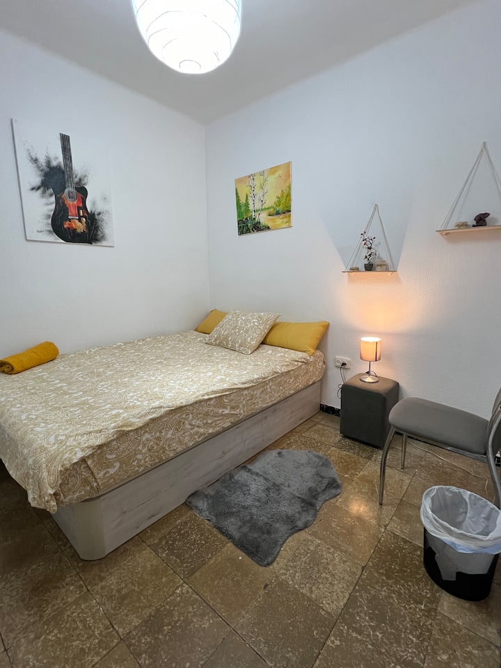 Habitación Con Baño Compartido. - El Prat de Llobregat