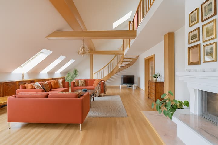 Grand Prague Family Loft By Charles Bridge - Praha