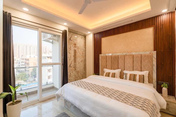 Radiant Apartment @1bhk Nr Paras Max Hospital - グルガーオン