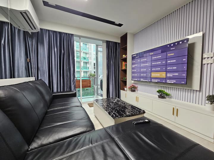 Amazing Pool View In Central Pattaya Wifi Smart Tv - Thailand