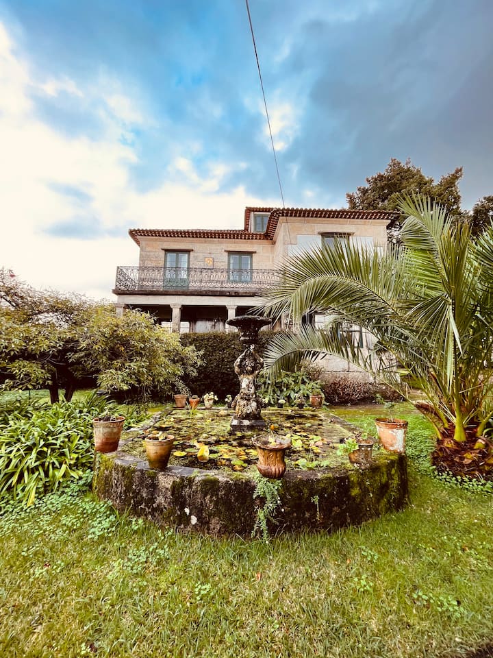 Casa úNica En Canido Años 30 Con Jardín Romántico - Vigo