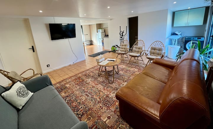 Cosy Stay • 15 Mins Cdg Airport / 20 Mins Paris - Saint-Denis, France