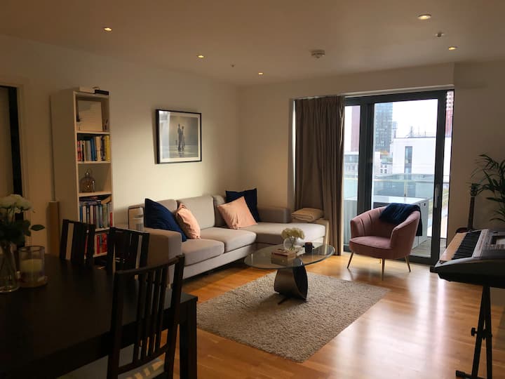 Large 2 Bed Apartment In The Olympic Village - London, UK