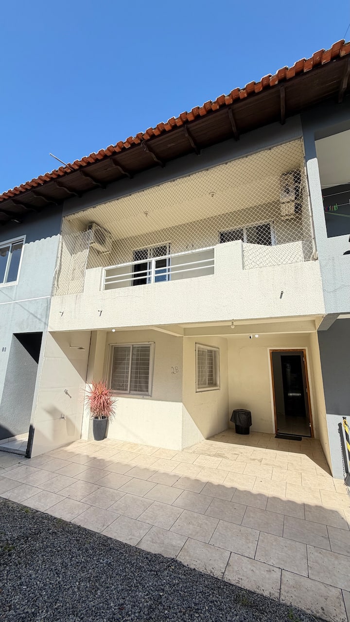 Sobrado 150 Mts Do Mar, Com Ar-condicionado - Matinhos