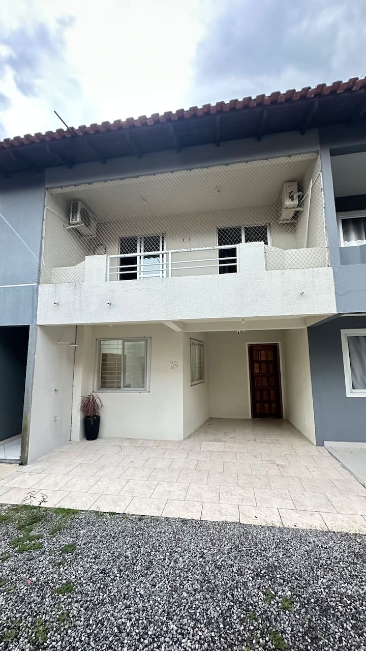 Sobrado 150 Mts Do Mar, Com Ar-condicionado - Matinhos