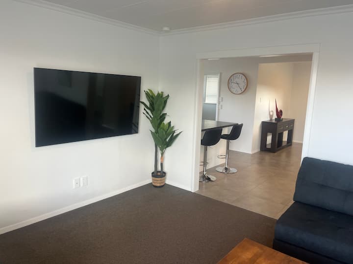 Gold Dust On Golding - Napier