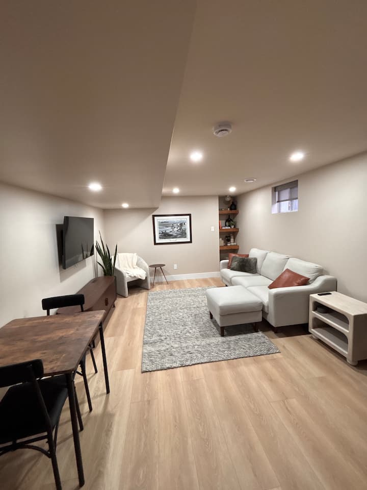 The Cozy Corner - Bowmanville