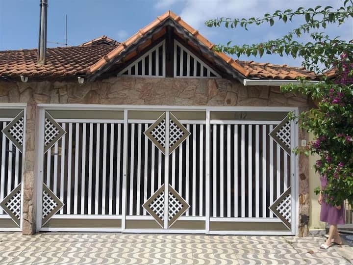 Casa Com Piscina Na Praia Grande, Sp - Praia Grande