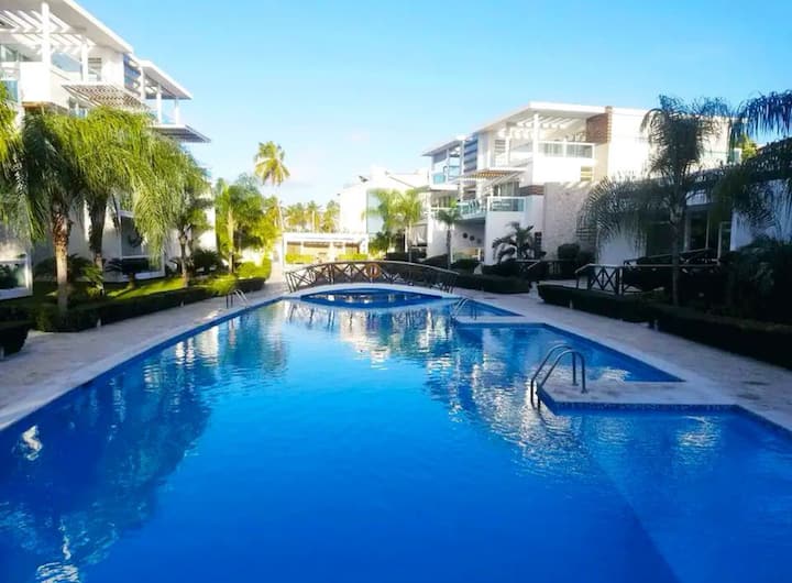 Costa Hermosa, Pool, Gym, Footsteps To The Beach, - Punta Cana
