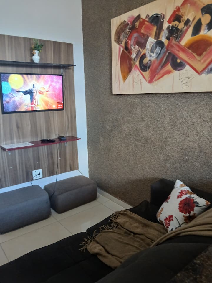 Ap 2 Quarto 2 Banheiro Fácil Acesso Centro +Wi-fi - Uberlândia