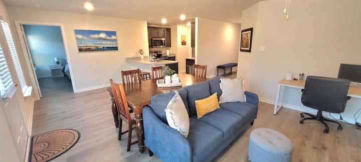New 3 Bed/2 Bath Home Near At&t Stadium - Lancaster, TX