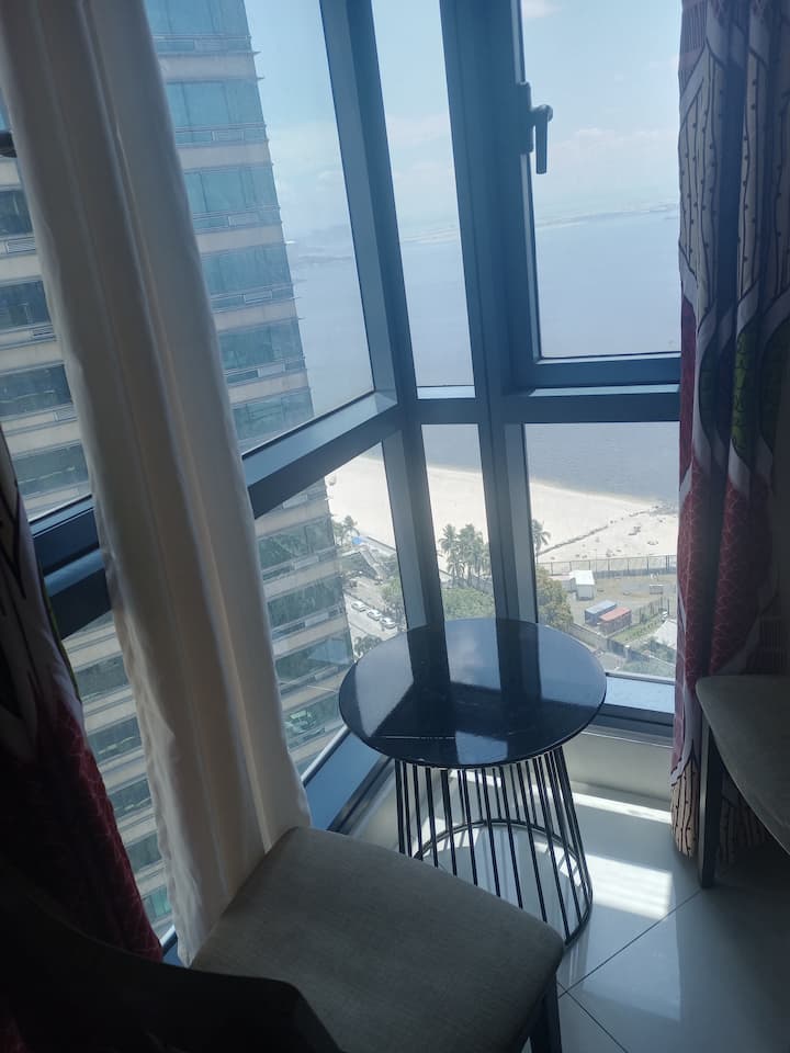 Friendly Family & Barkada Room - Manila