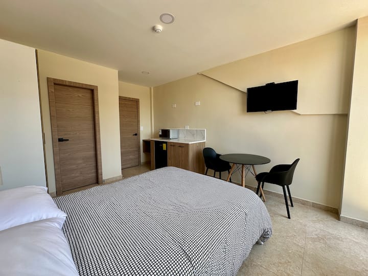 Habitación Matrimonial Junto Al Batán Shopping - Cuenca