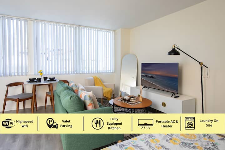 * Prime Location Studio Near Santa Monica Pier * - Santa Monica