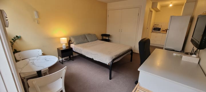 Private Residential Studio Near Monash Clayton - Mordialloc