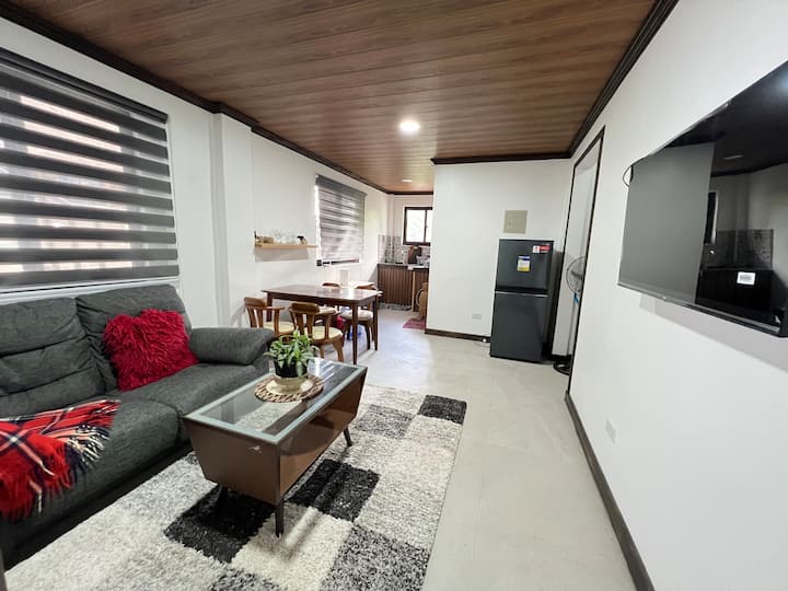P2:wi-fi, Parking, Smarttv ,Hot Shower,3km To Town - Baguio