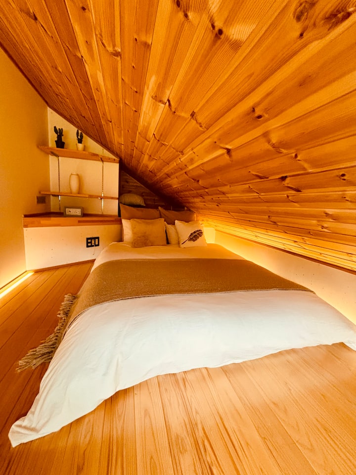 Herbal Retreat Lodge/薪ストーブと薬草でくつろぐ温泉エリアの癒し宿(ペット可） - Ueda