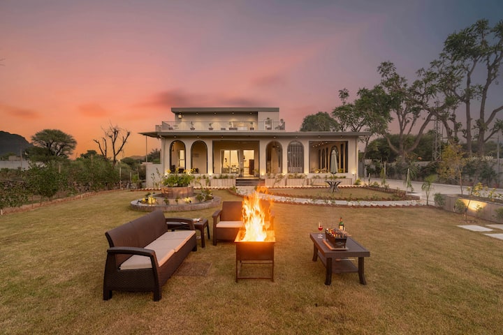 The Poolside Balcony Haven In Jaipur - Jaipur
