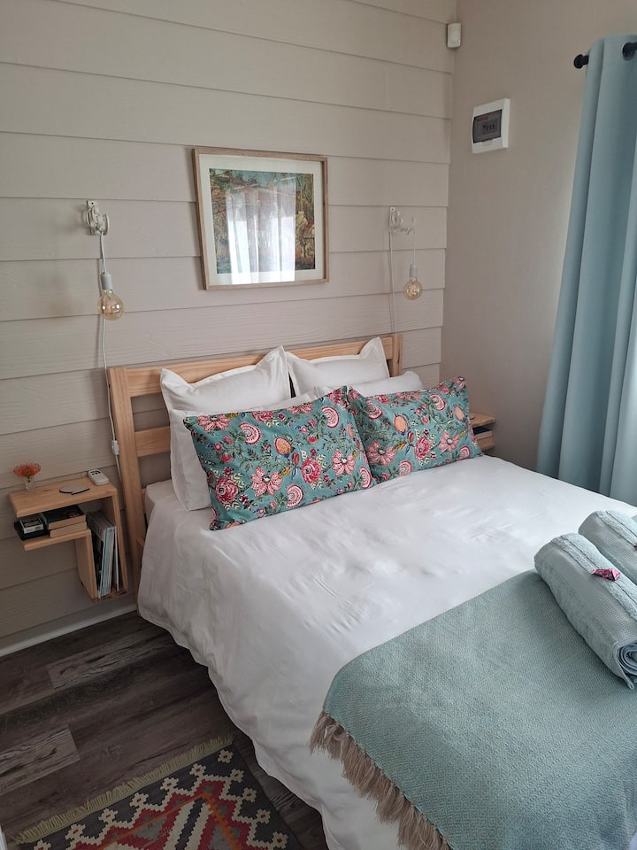 Hullabaloo Garden Cottage - Fisherhaven