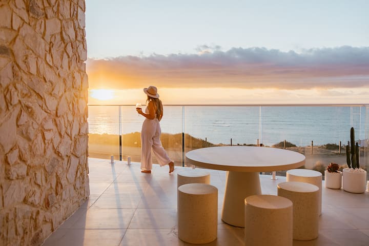 Sunsets ~ Rooftop, Incredible Views, 4 King Rooms - Aldinga