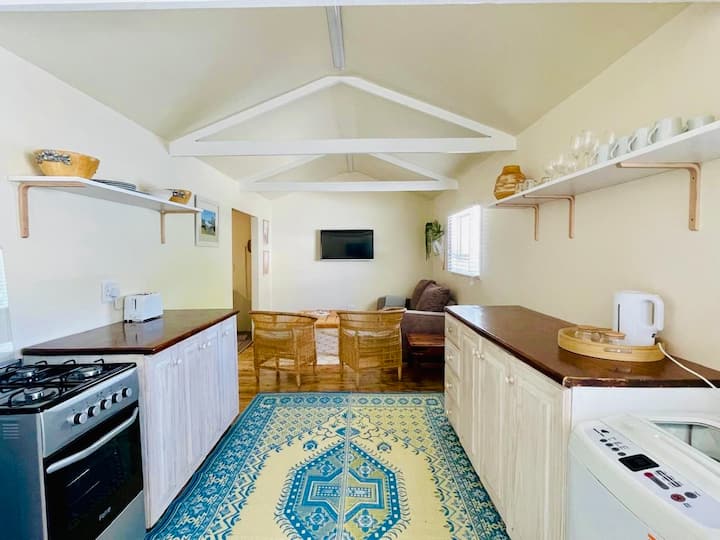 1 Bedroom Tranquil Cottage Near Sanctuary Beach - Plettenberg Bay